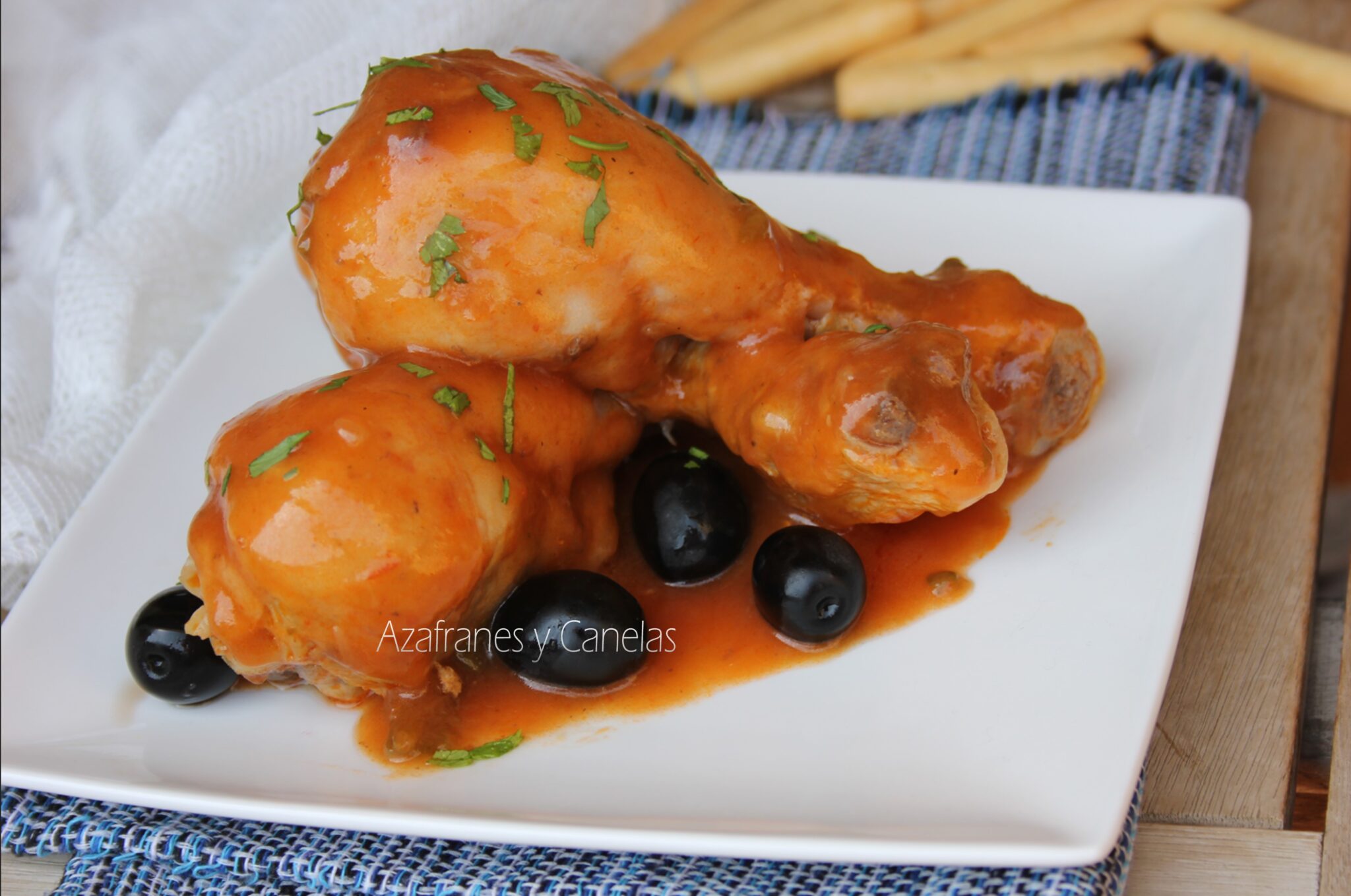 Pollo en salsa con aceitunas, la mejor receta de pollo - Azafranes y ...