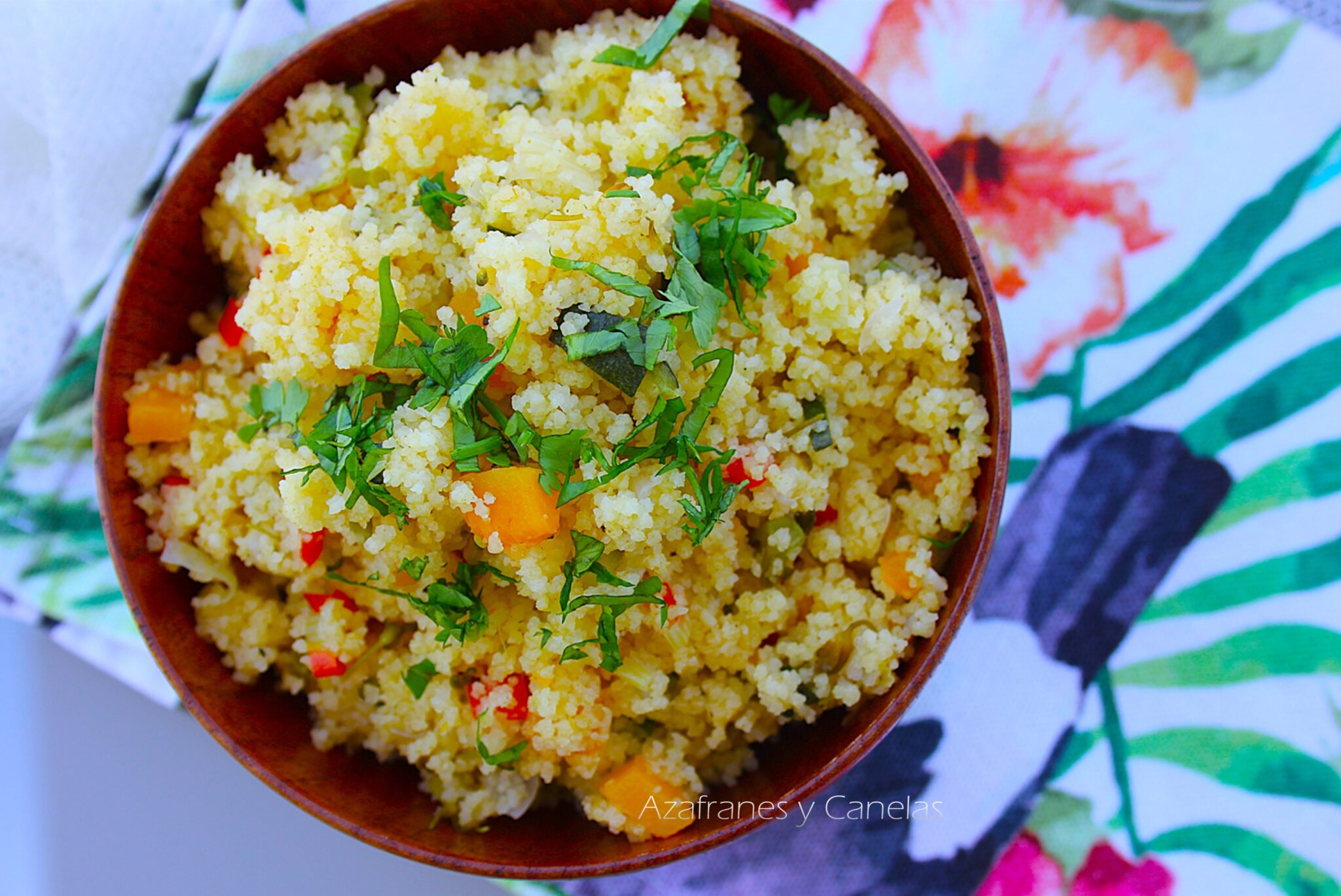 Cuscús de verduras tradicional para compartir en familia - Azafranes y ...